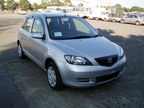 2002 Mazda Demio specs