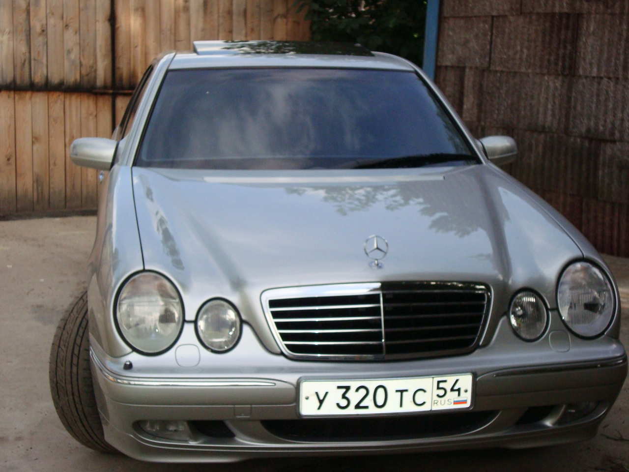 2001 Mercedes-Benz E-Class specs, Engine size 3200cm3, Fuel type ...