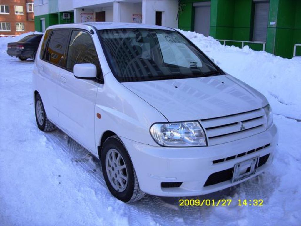 2001 Mitsubishi Dingo specs