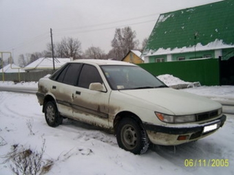 1989 Mitsubishi Lancer specs