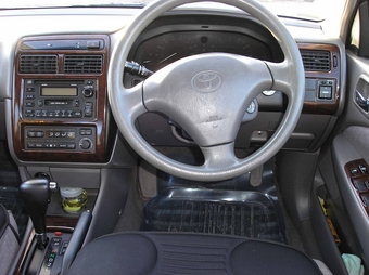 2000 Toyota Corona Premio specs