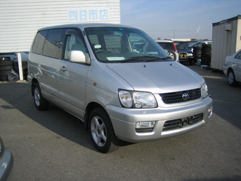 2000 Toyota Noah specs