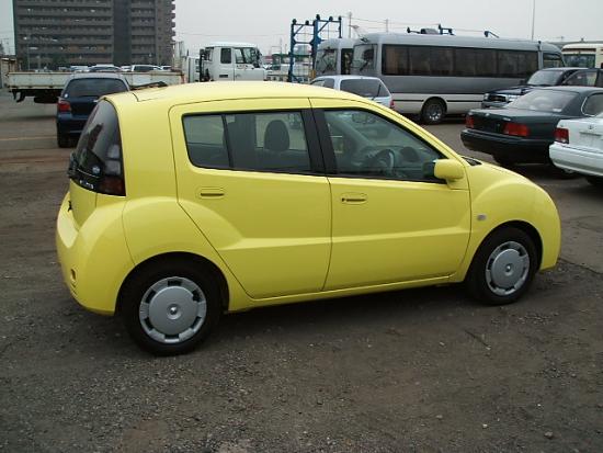 2002 Toyota WiLL Cypha specs