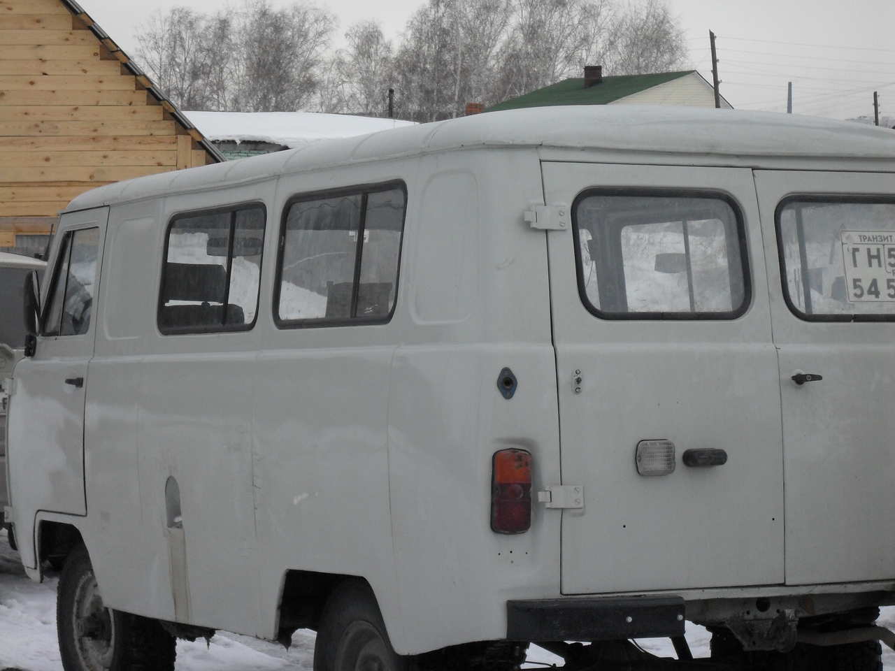 1976 UAZ UAZ specs, Engine size 2.4l., Fuel type Gasoline, Drive wheels ...