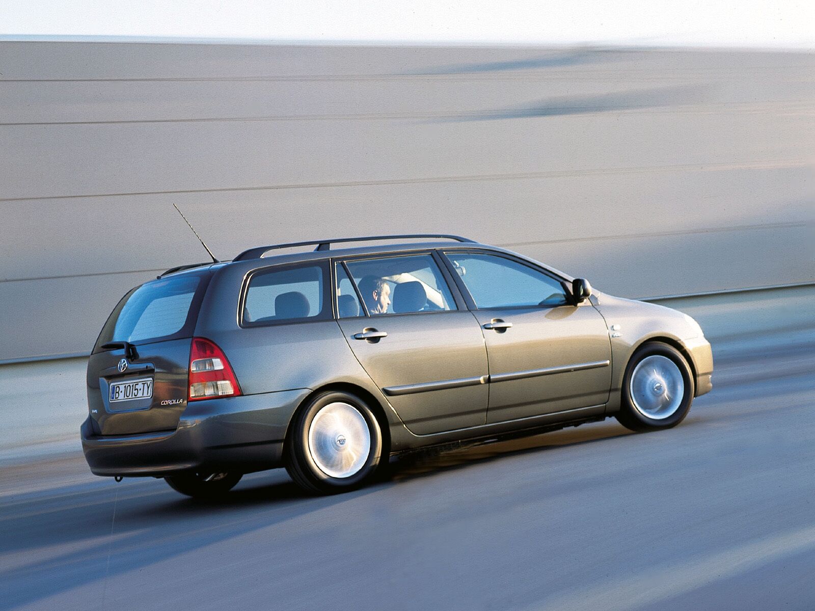 Toyota Corolla Wagon IX (E120, E130) 1.4 D-4D (90 Hp) 2004 - 2006 Specs ...